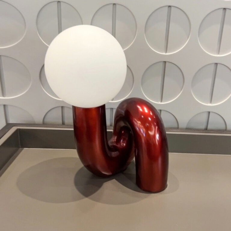 Lampe de bureau design avec sphère lumineuse - Luminaire Design